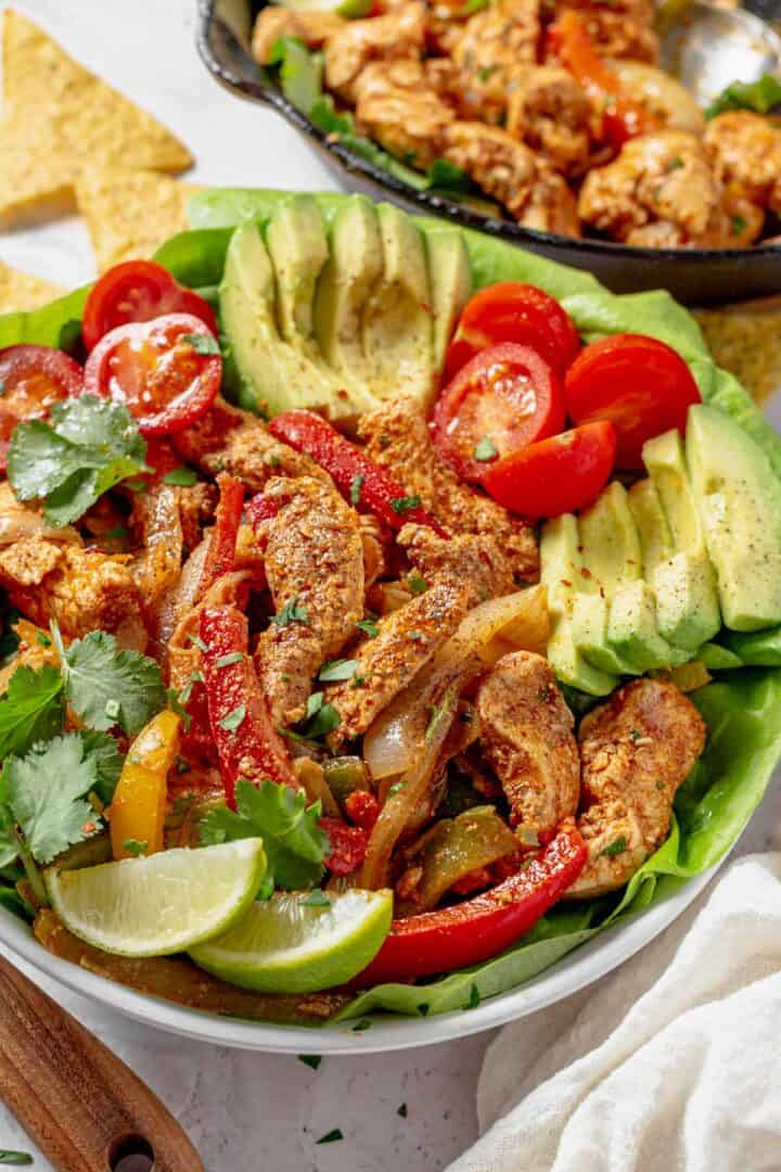Chicken Fajita Salad Recipe - Cookrita