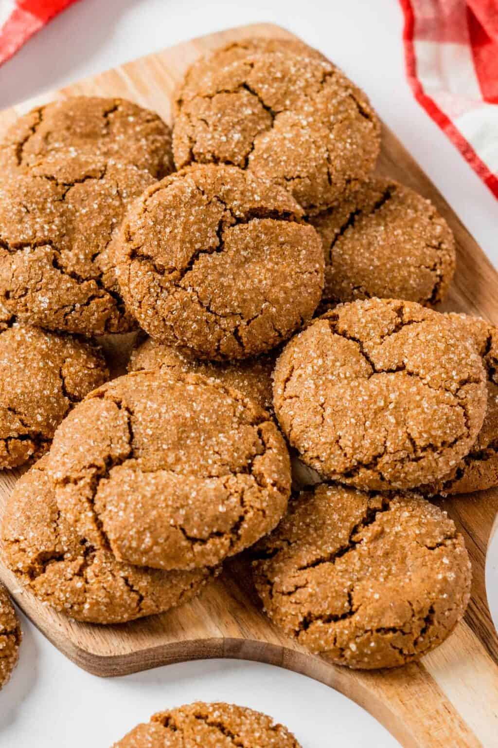 Old Fashioned Molasses Cookies (Soft & Chewy!) - Cookrita