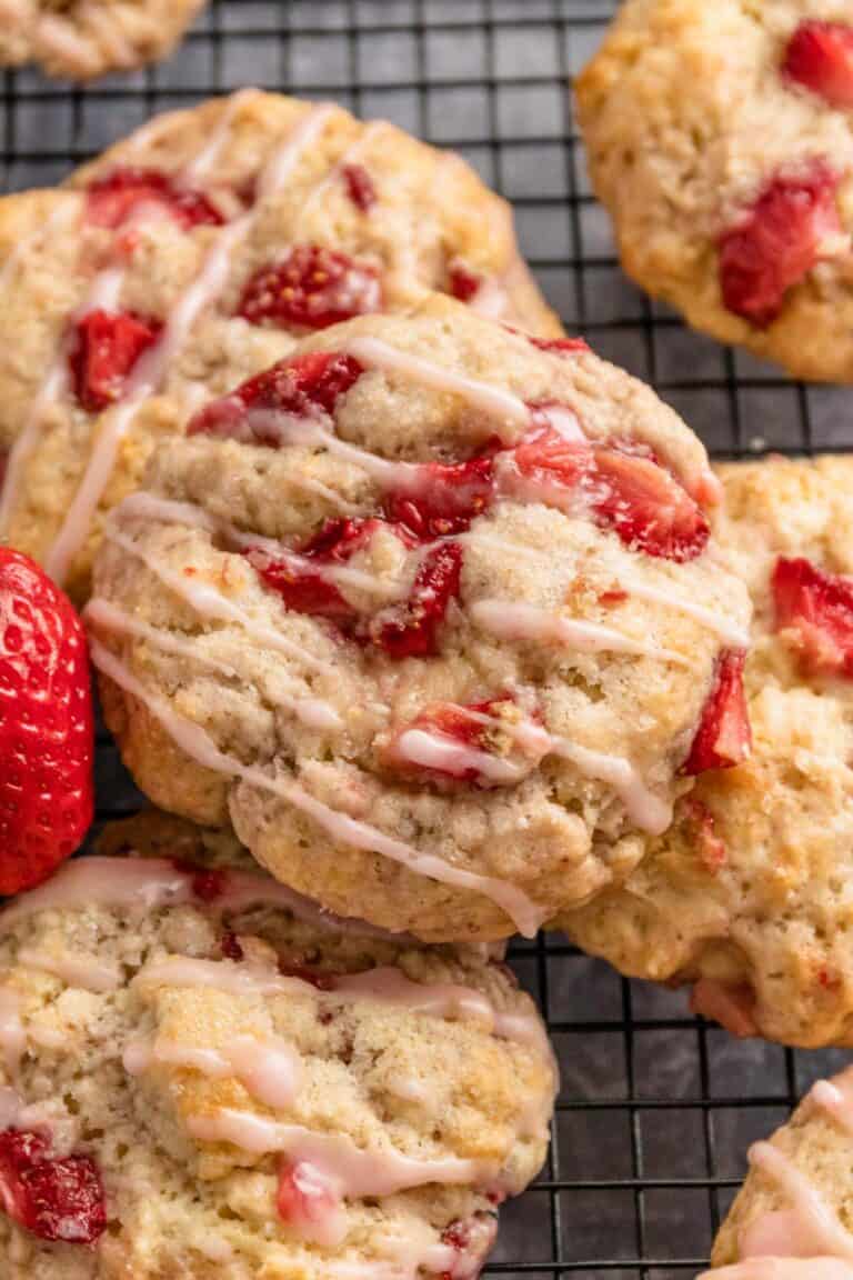 Strawberry Shortcake Cookies - Cookrita