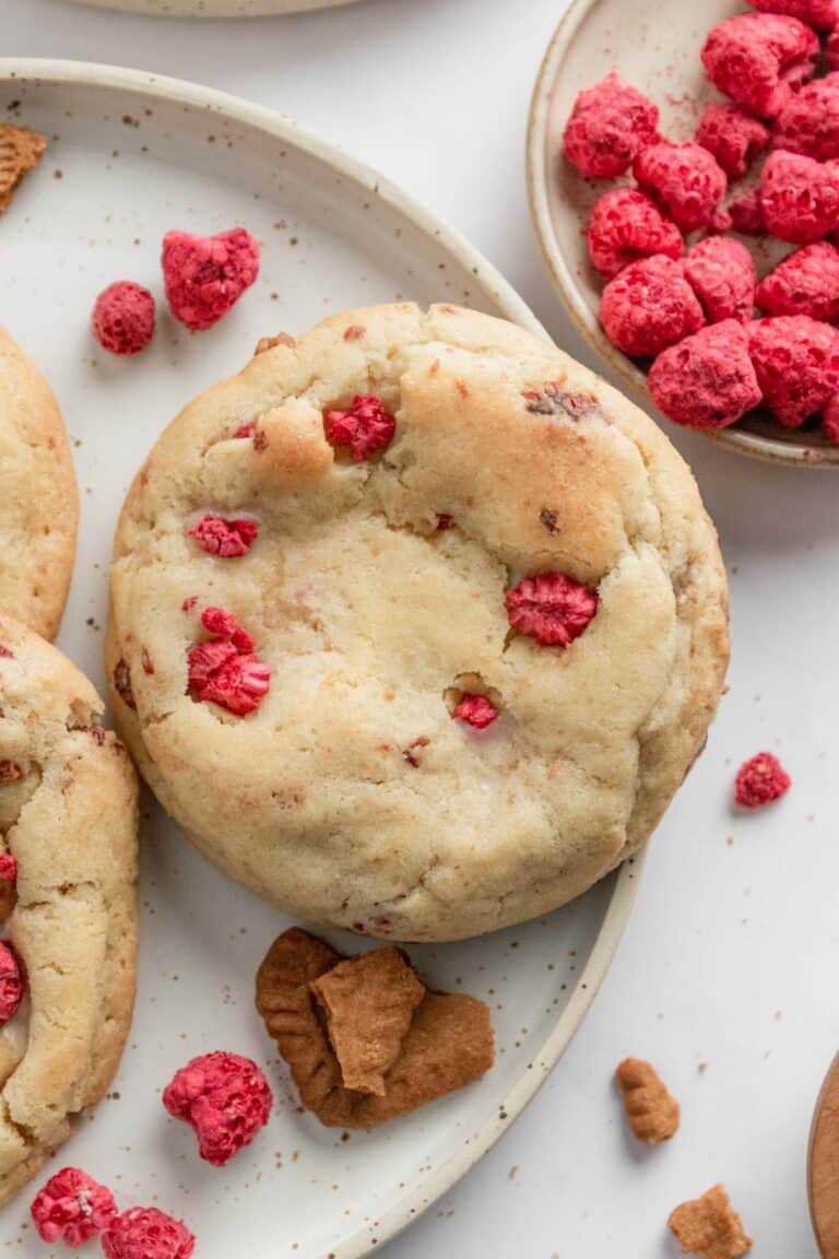 Raspberry Cheesecake Cookies - Cookrita