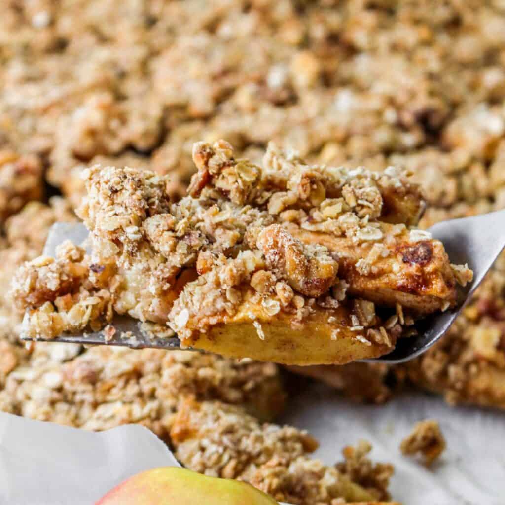 Sheet Pan Apple Crisp With Oats - Cookrita