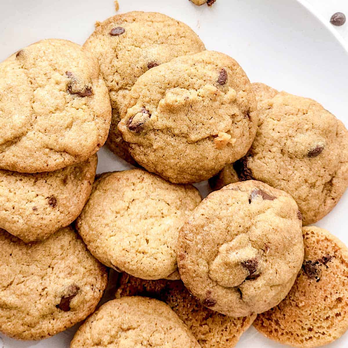 Super Crunchy Famous Amos Cookies (Copycat Recipe) - Cookrita